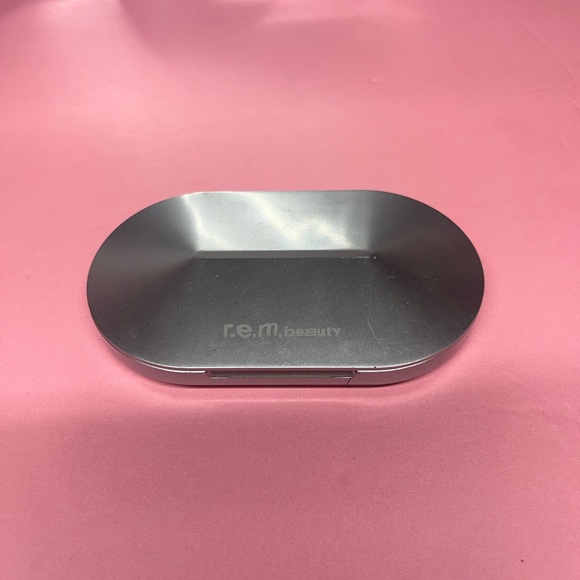 R.E.M | Makeup | Rem Beauty Eyeshadow Pallet | Poshmark
